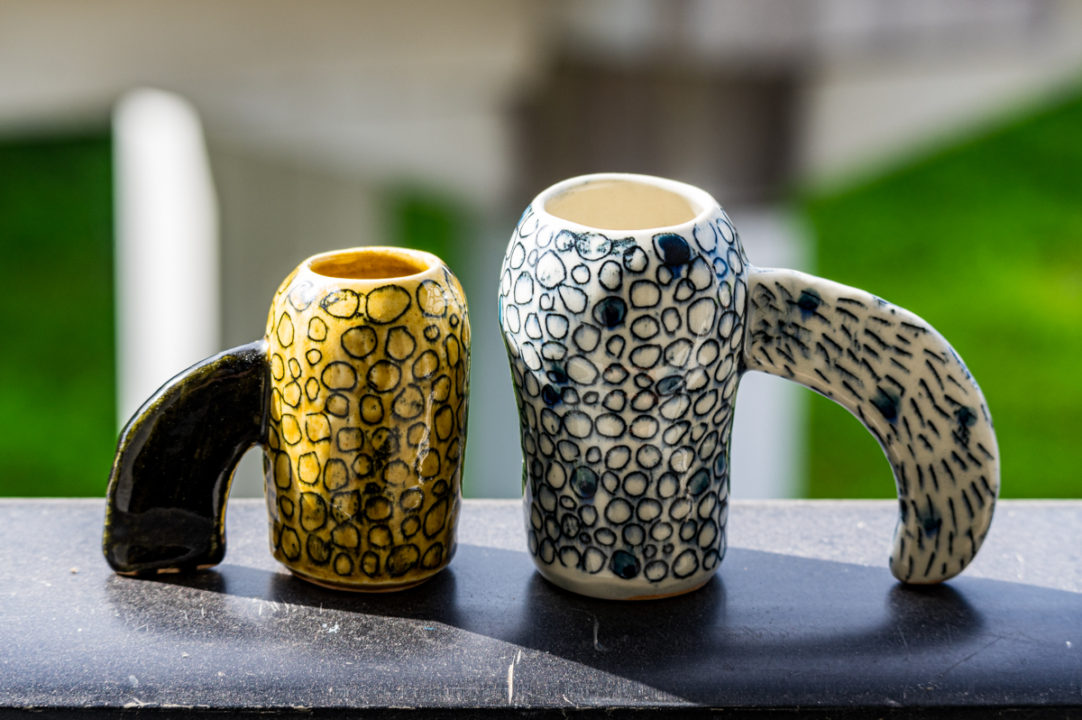 イソのファクトリー（ルアー）のワイフのファクトリー（陶芸）の『花瓶/小壺』『猫面』